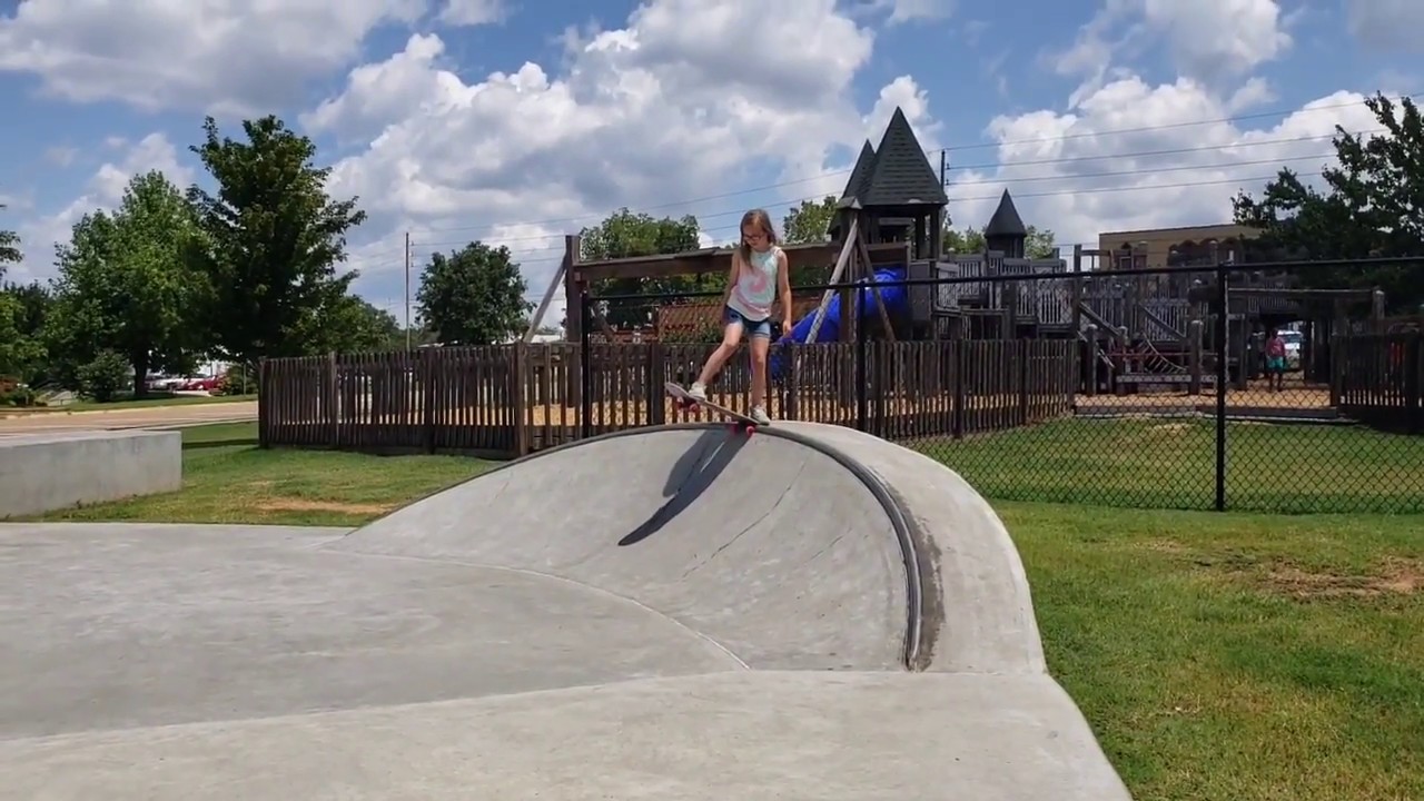 SheSkates: Skatetopia - YouTube