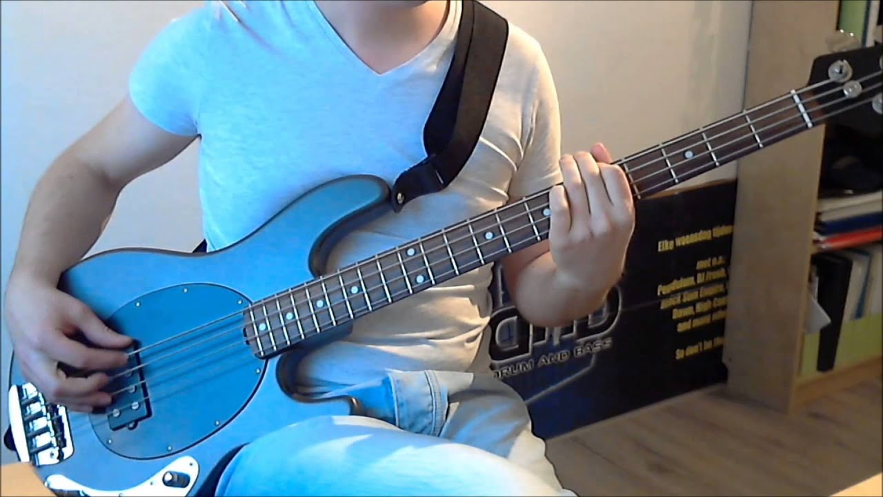 Blof Hier basgitaar - YouTube