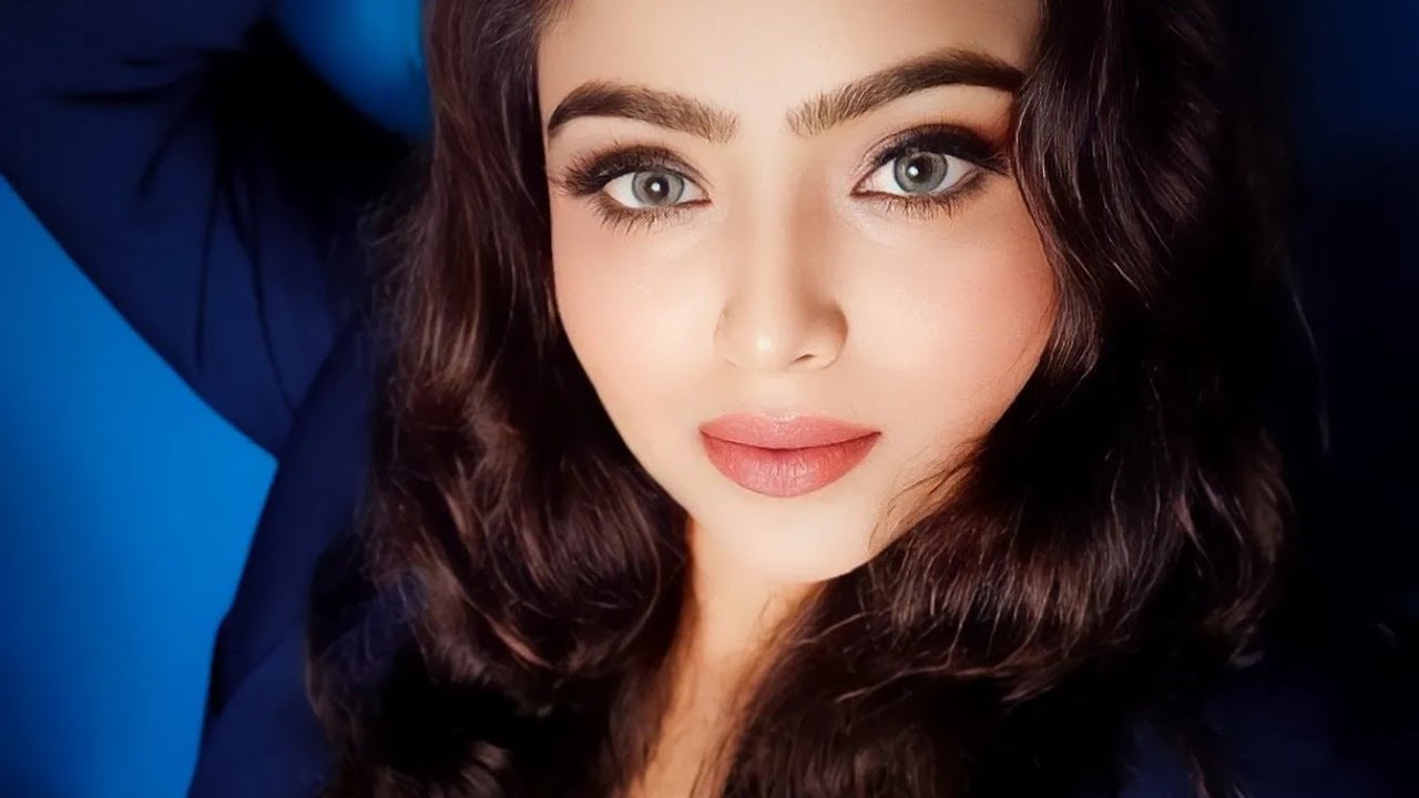 Soft makeup/ official look/ office party look # makeup - YouTube