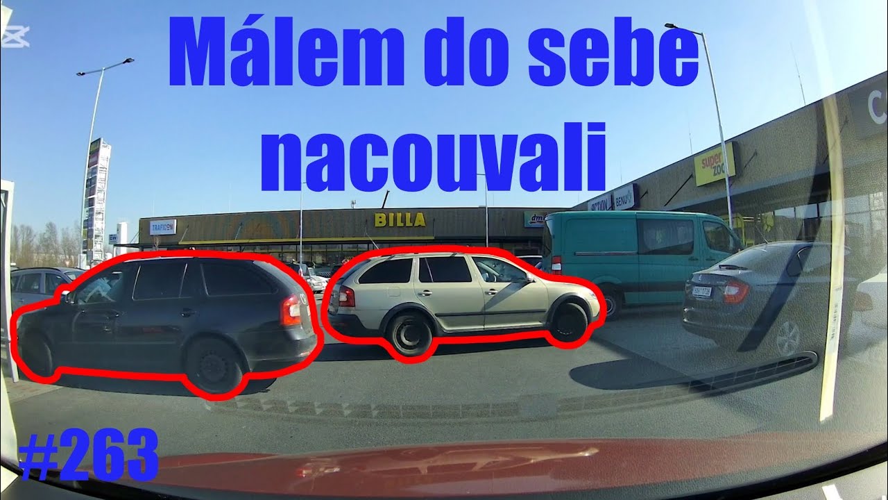 Málem do sebe nacouvali, lepí se mi na p*del, vlezla mi před auto, atd ...