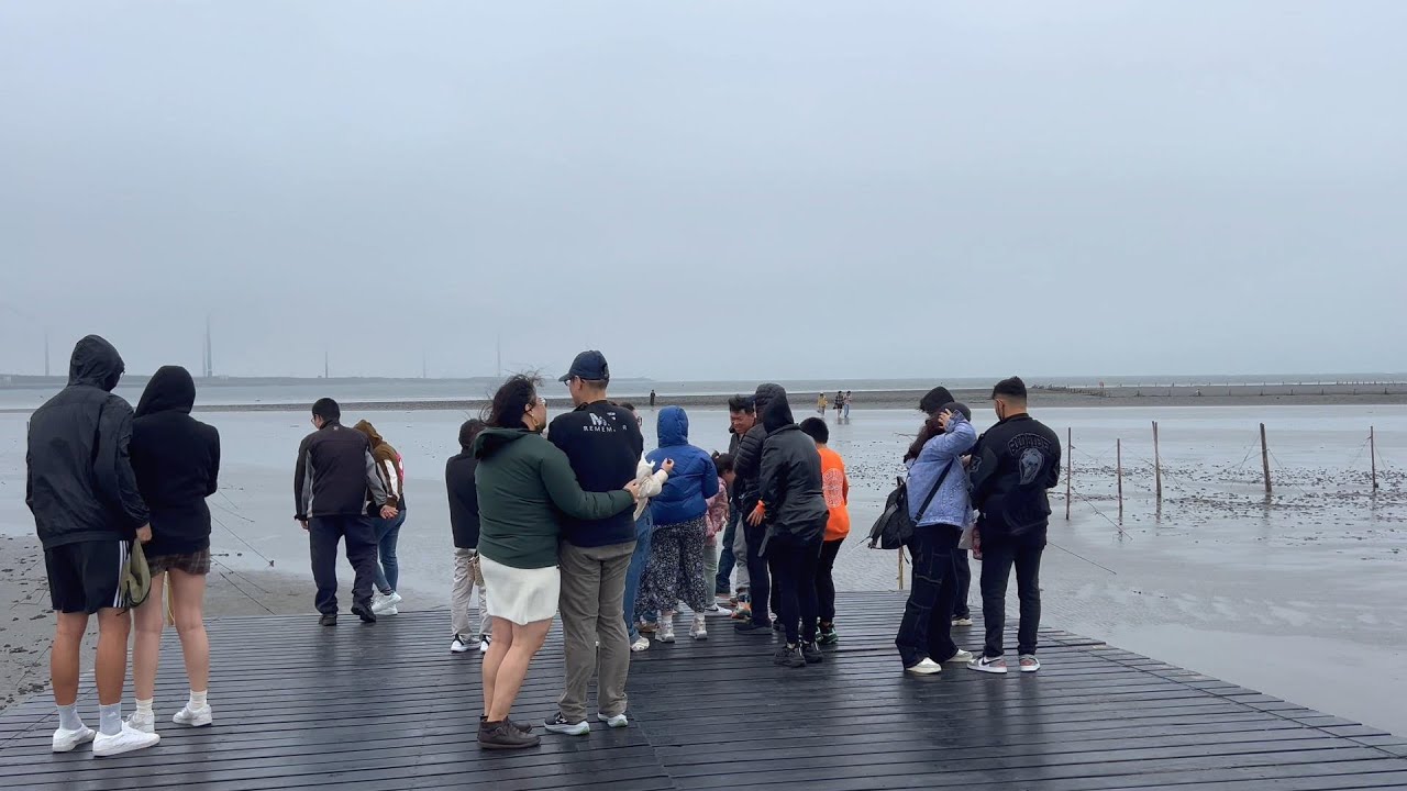 Exploring Gaomei Wetlands : Central Taiwan's Gorgeous Landscape - YouTube