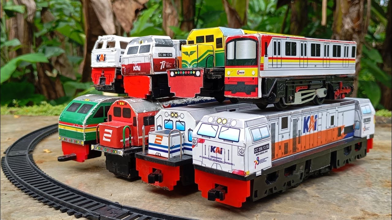 Menemukan mainan kereta api kai cc206,kereta api krl,kereta api rnb ...