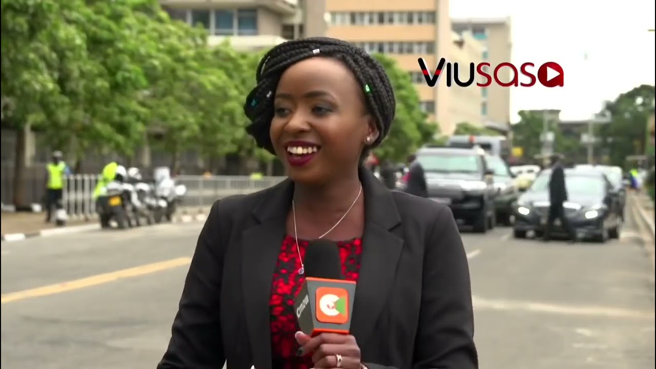 Hilarious Citizen TV Reporters caught on camera - YouTube