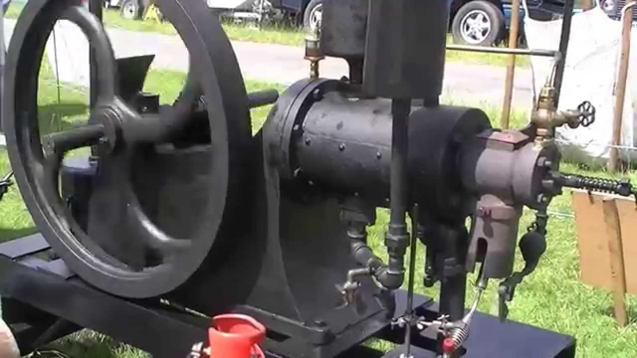 Wilson 1905 2 1/2hp hot bulb engine - YouTube