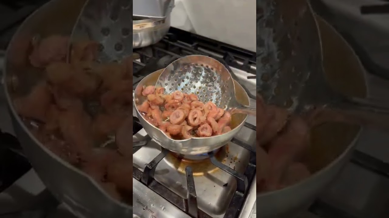 Deep fry tumbong pork - YouTube