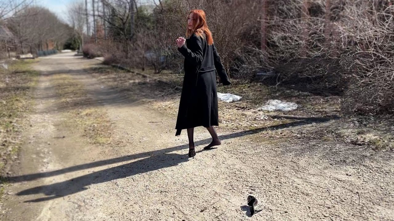 Alina losing high heels mules, losing shoe walking, lost high heels ...