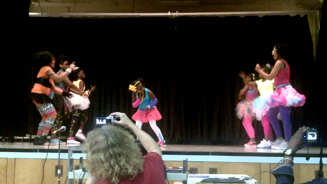 DMya dancing with the 5th graders - YouTube