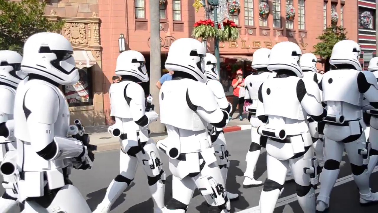 Moments from Hollywood Studios: Stormtrooper March - YouTube