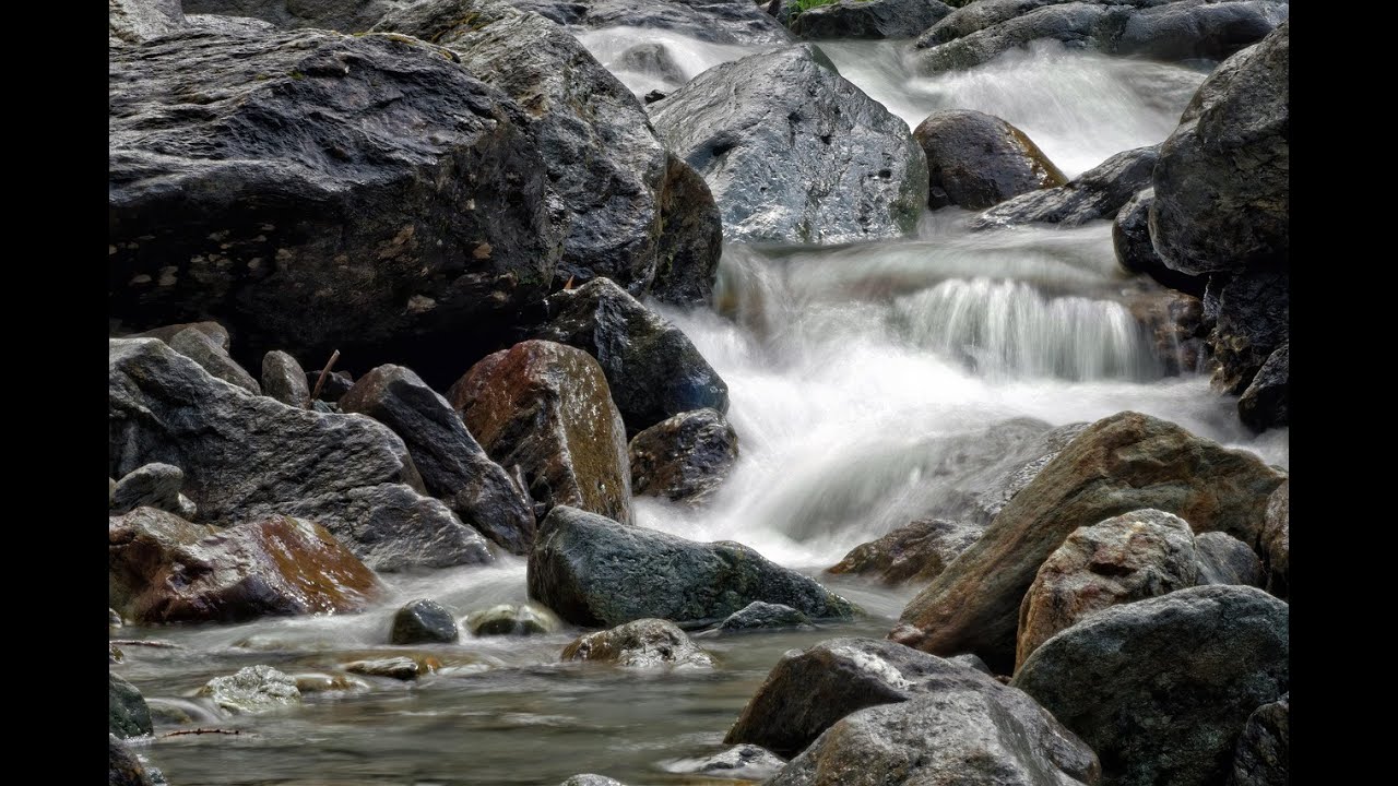 Use the sound of running water to calm your mind and meditate - YouTube