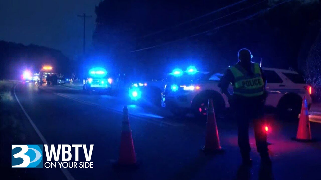 CMPD Cruiser Involved In North Charlotte Crash - YouTube
