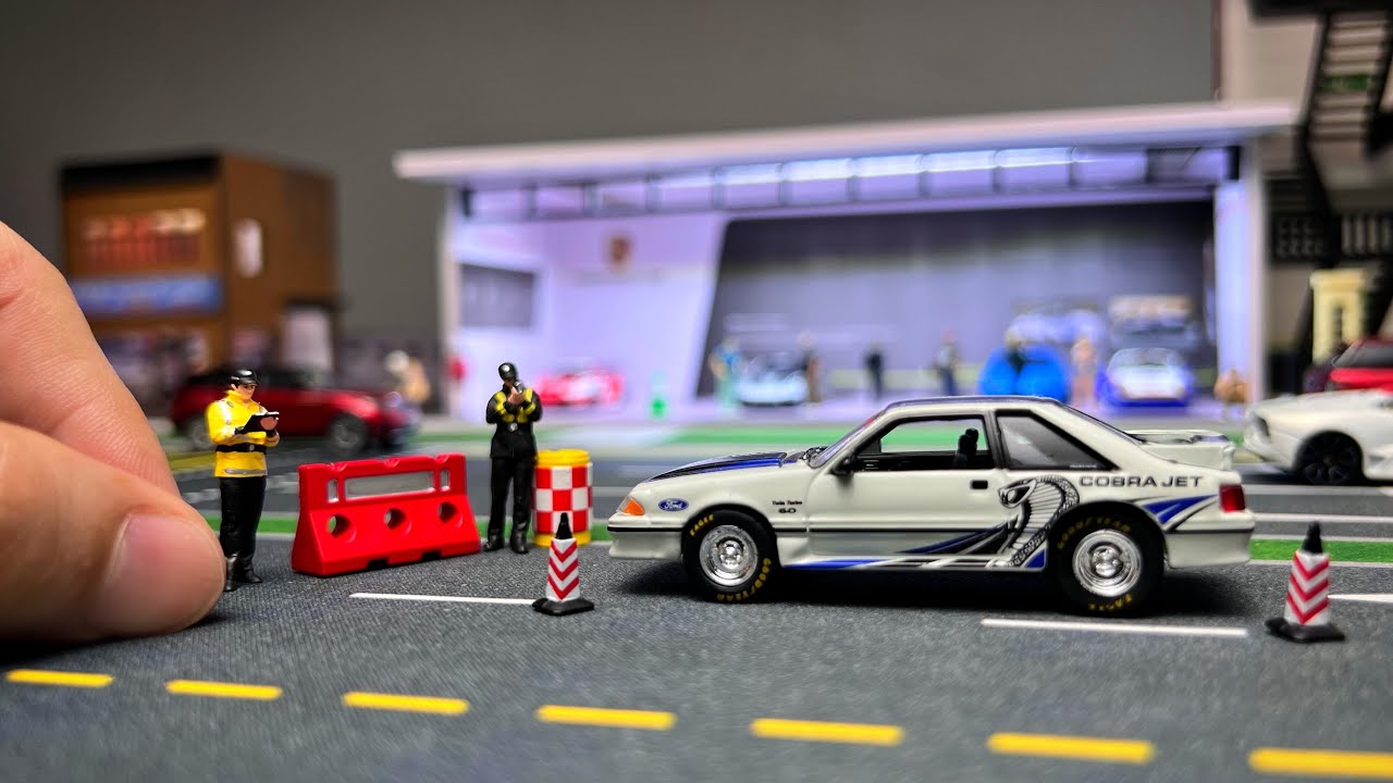 Traffic Police Figures by MoreArt 1/64 Diorama | Hotwheels Diorama ...