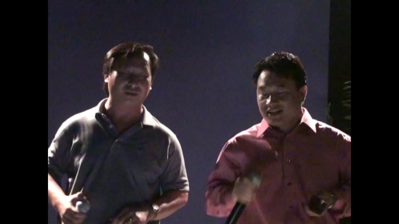 Keej Yaj and Ted Vang - live singing - YouTube