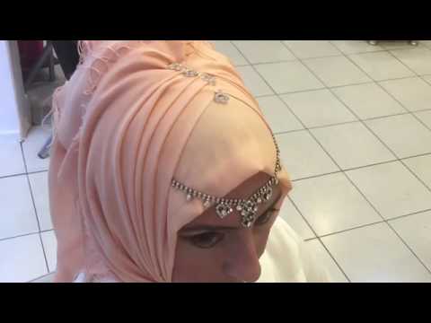 Tesettürlü bayanlar için çapraz türban