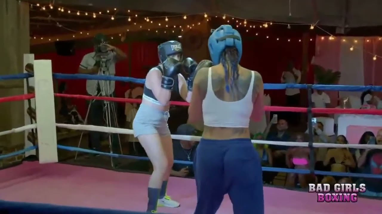 Bad Girls Boxing 2021 Christina VS Rocky Full Fight - YouTube