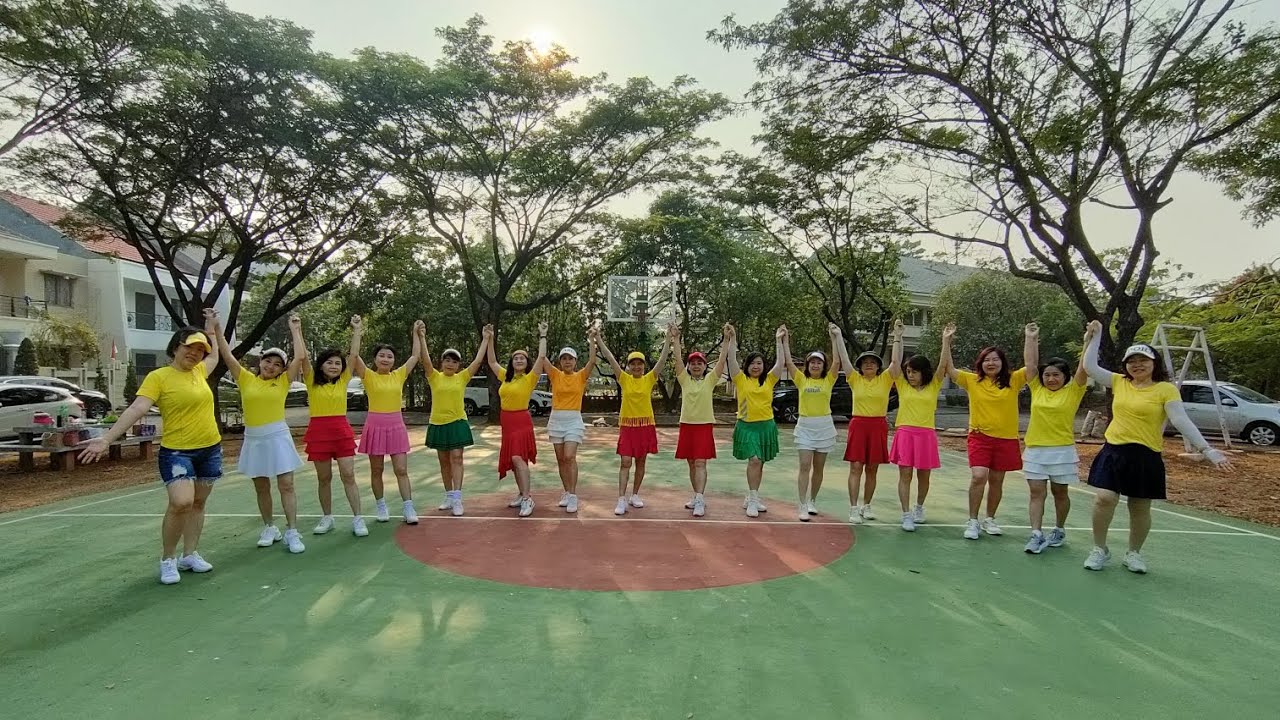 Dinding pemisah line dance || Dance by Funky Club - YouTube