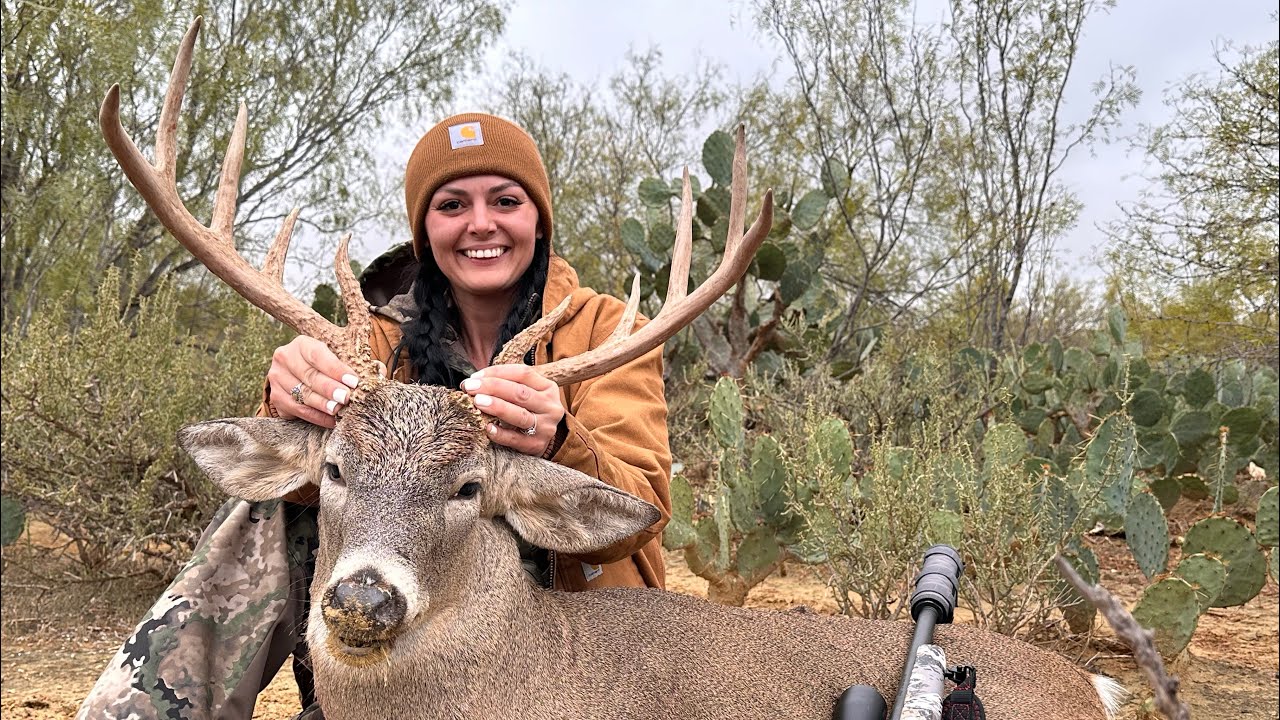 South Texas Whitetail Deer hunt at Thompson Hunting Lodge !! - YouTube