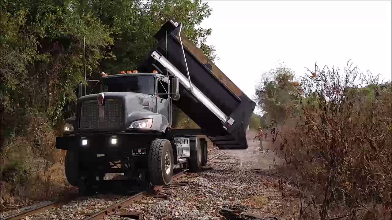 Kenworth Roto Dump in Action! - YouTube