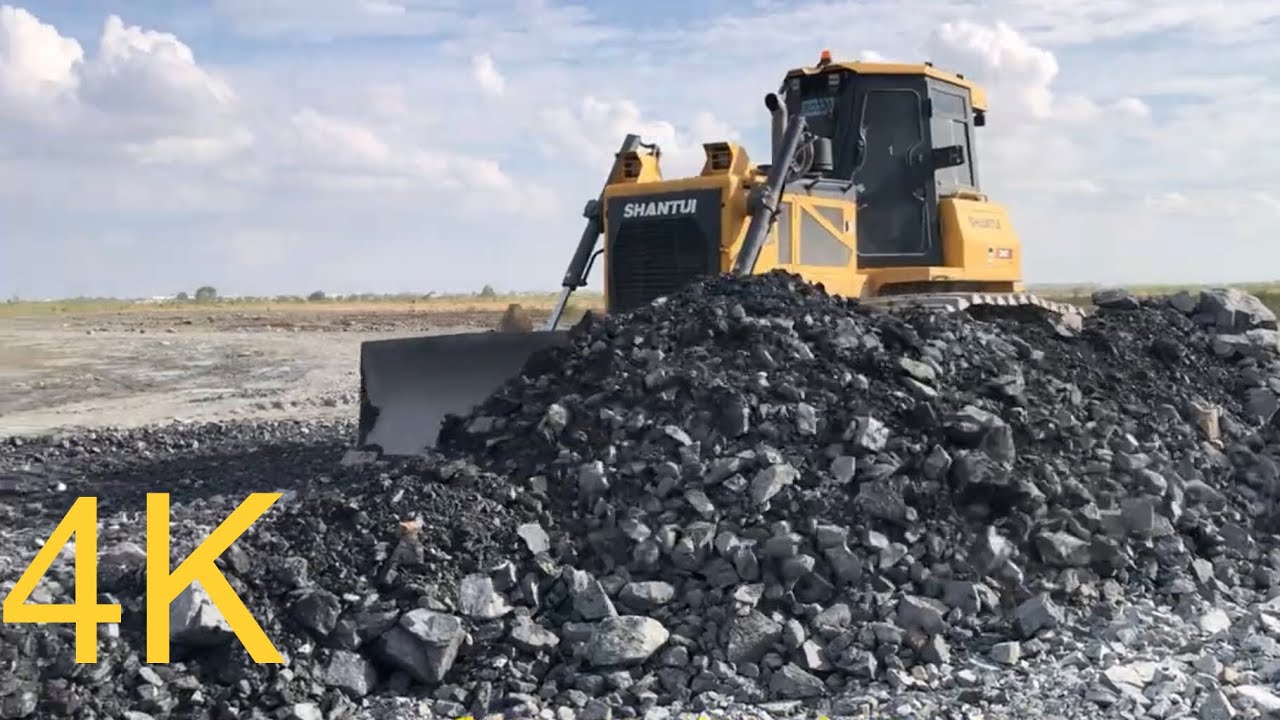 The skill Operator SHANTUI DH17c2 Dozer & SDLG H956L Wheel Loader ...