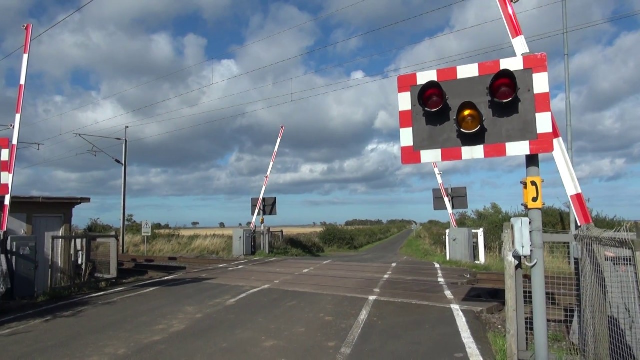 Level Crossing tour of Northumberland - YouTube