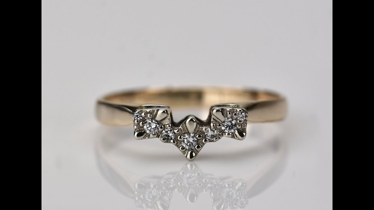 Making a unique wedding ring to match the extraordinary engagement ring ...