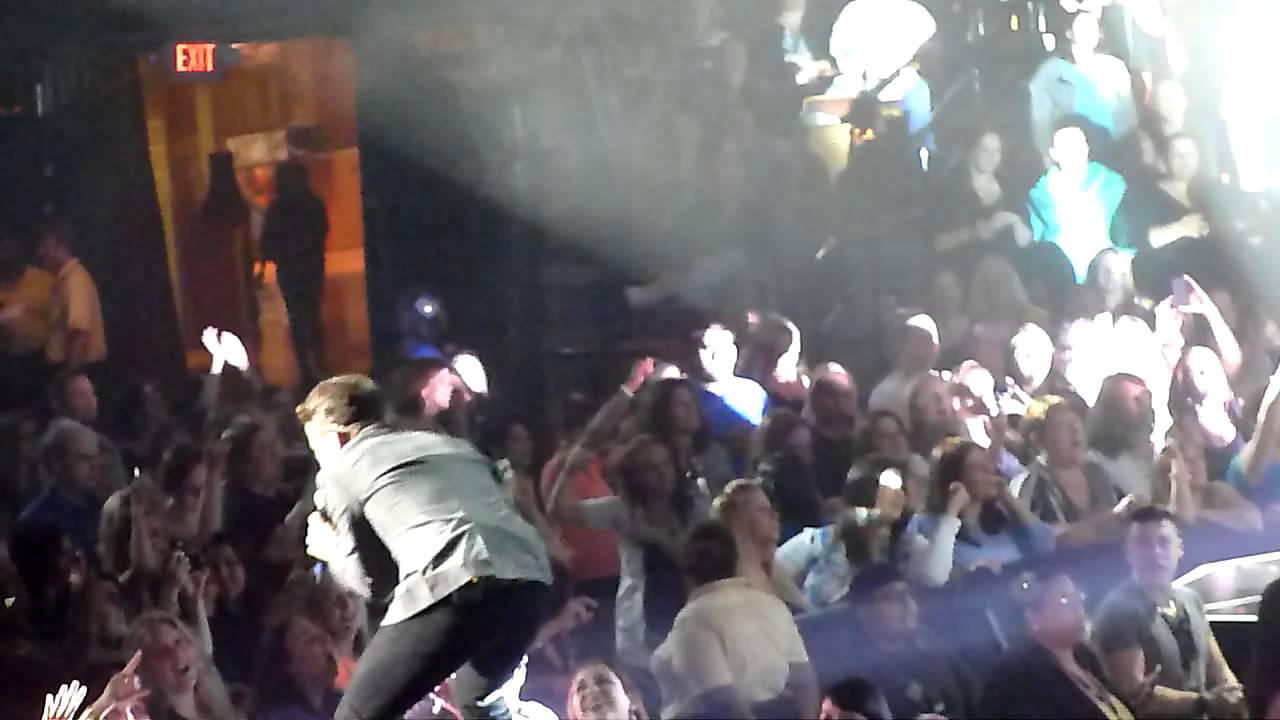 NKOTB - Remix (I Like The) - Mohegan Sun 5/28/13 - YouTube