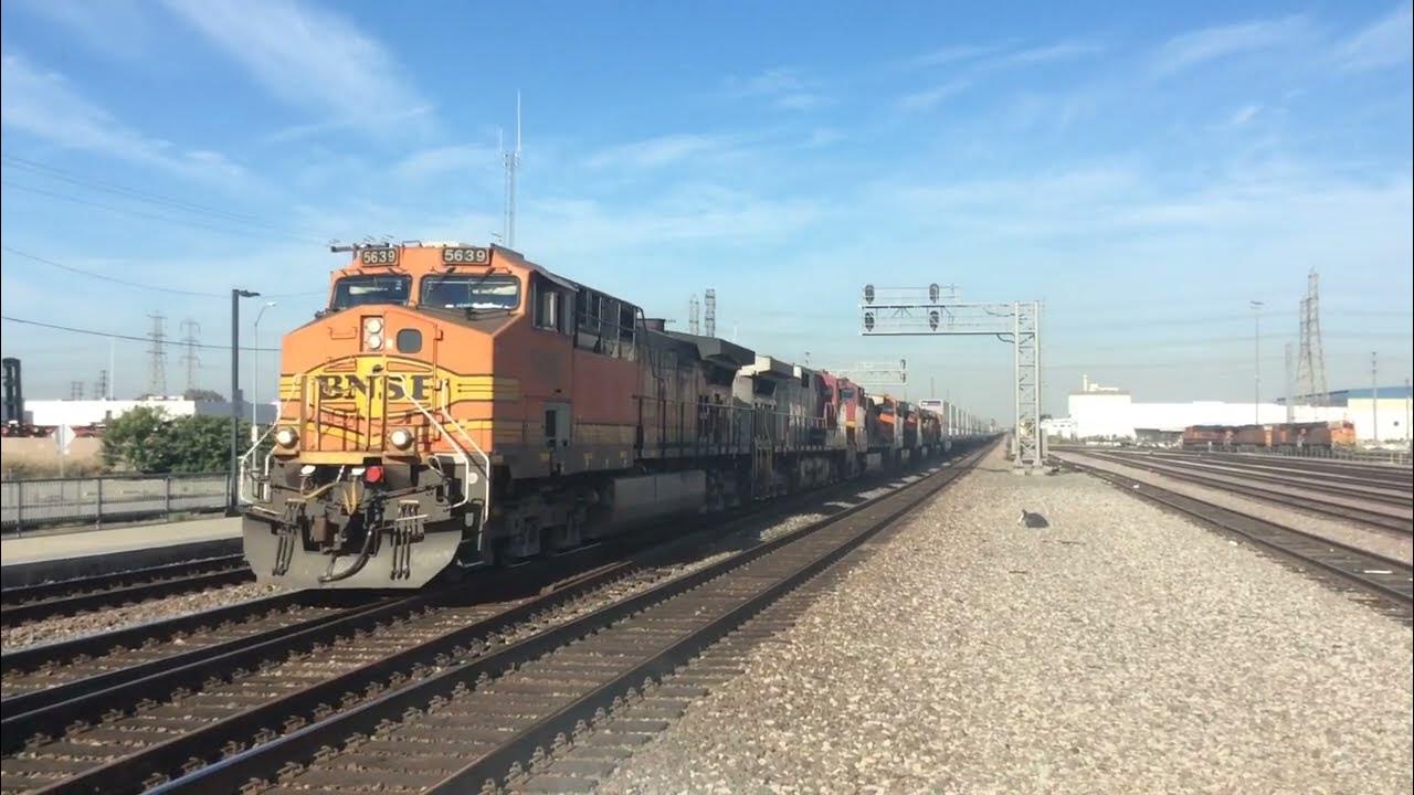 BNSF 5639 (AC4400CW) Leads QLACLPC6-05L With BNSF 705 & BNSF 715 - YouTube