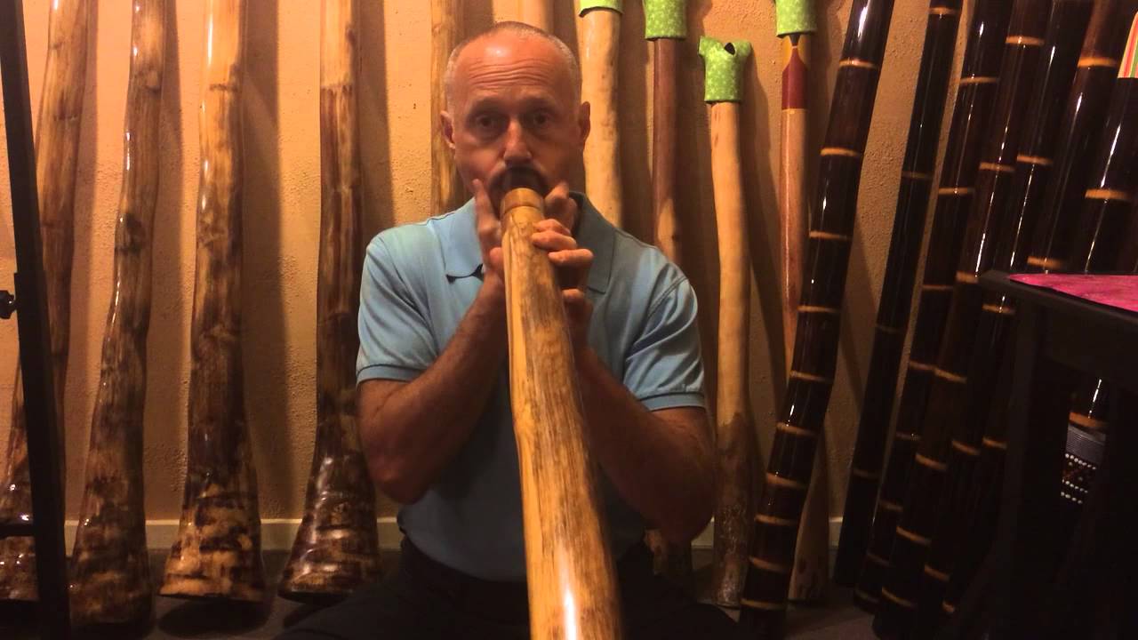 How to play the didgeridoo. Lesson # 7 Assisted cheek movement - YouTube