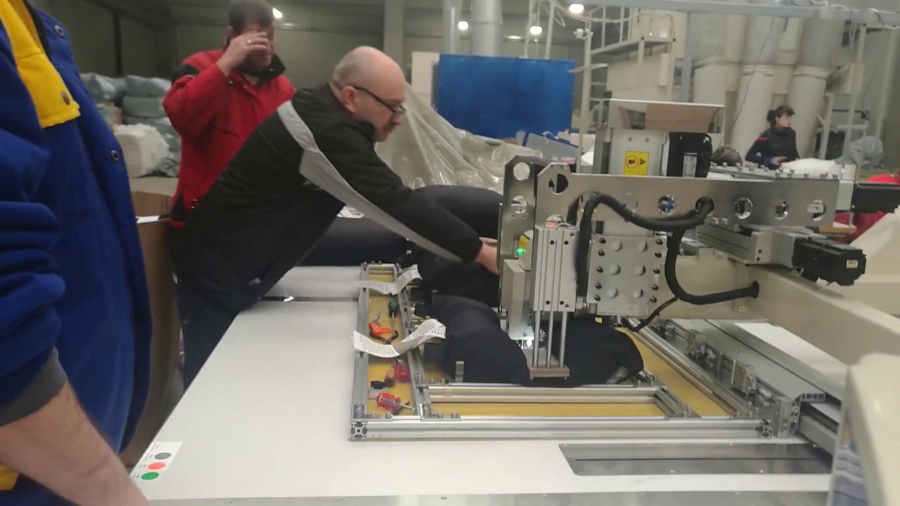 Automatic Non-Stop Cushion Tufting Tacking Machine - YouTube