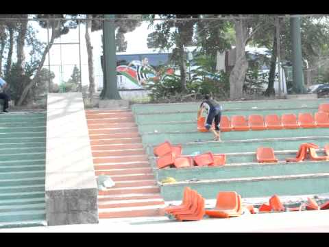 Respublika Stadionunda Vehsilik (Oturacaqlarin sindirilmasi)