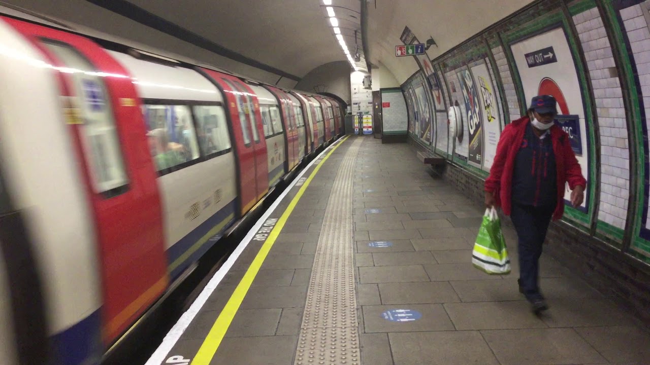 Northern line departing at tooting Bec - YouTube