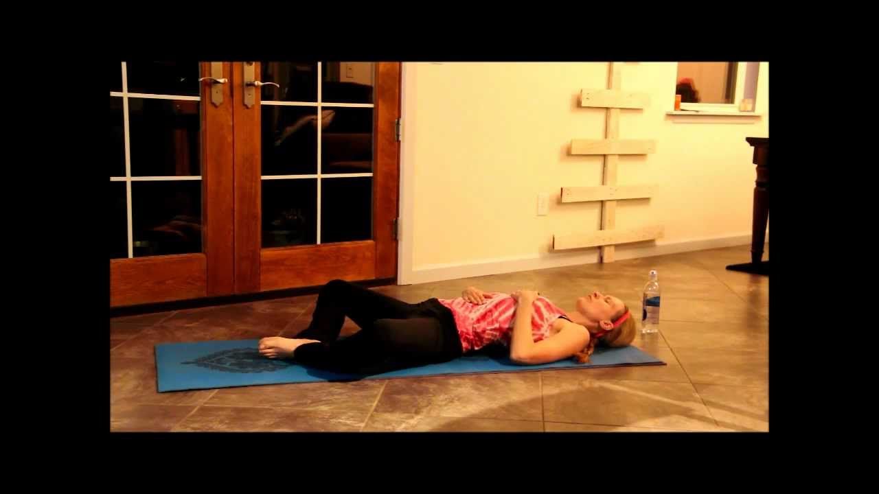 Awesome 30 Minute Yoga Flow Routine - YouTube