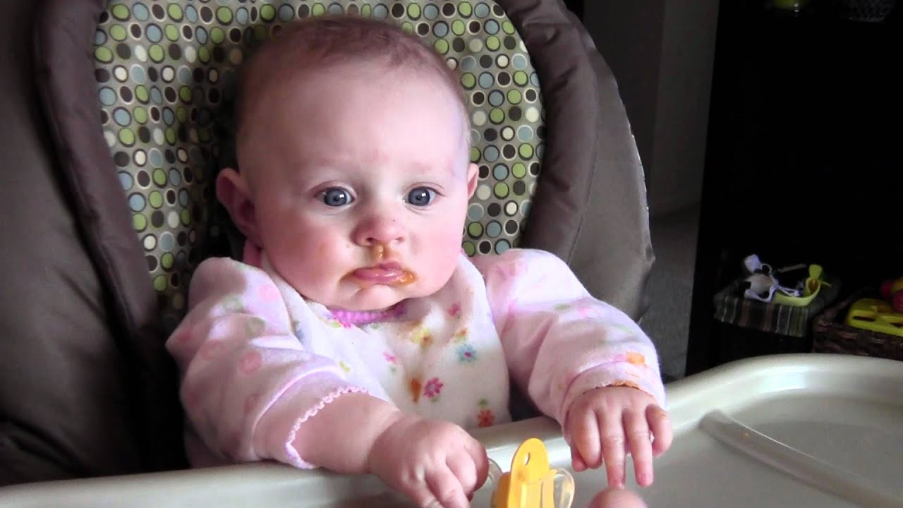 Lucy eats sweet potatoes - 5 months - YouTube