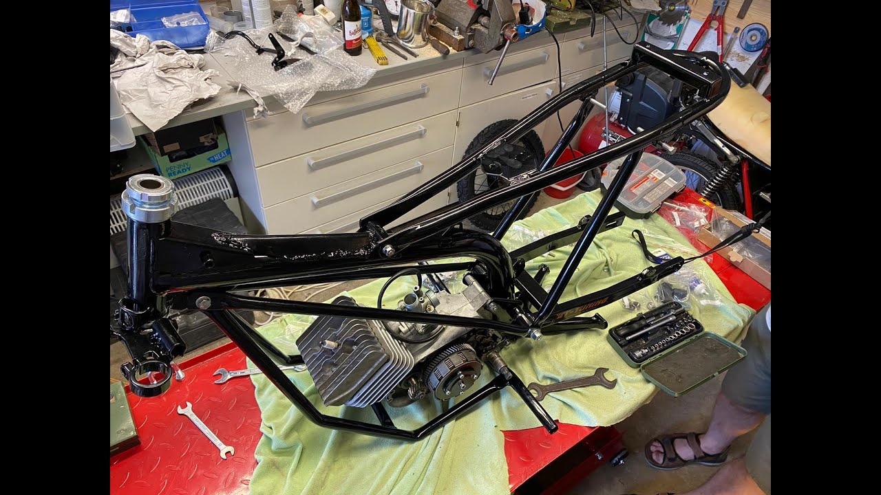 Simson S51 neu Aufbau Teil1 Montage Rahmen - YouTube