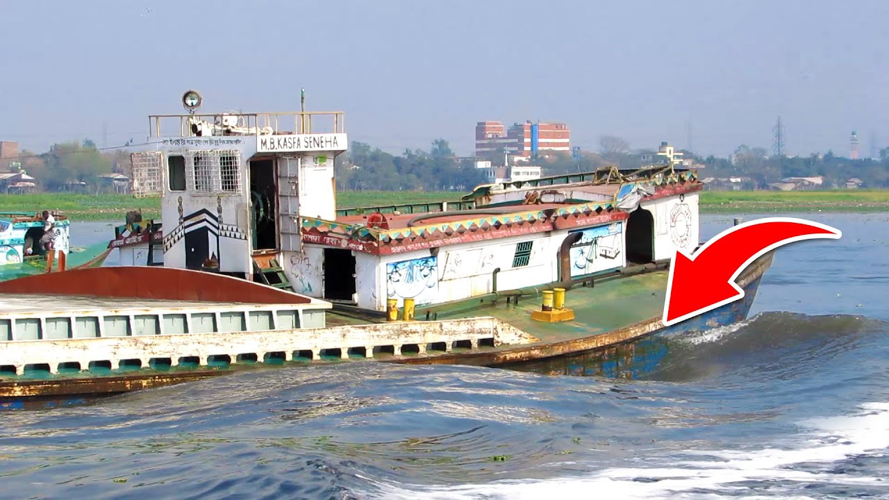Sand Transport Ships Battling Its Way Through The Turbulent River and ...