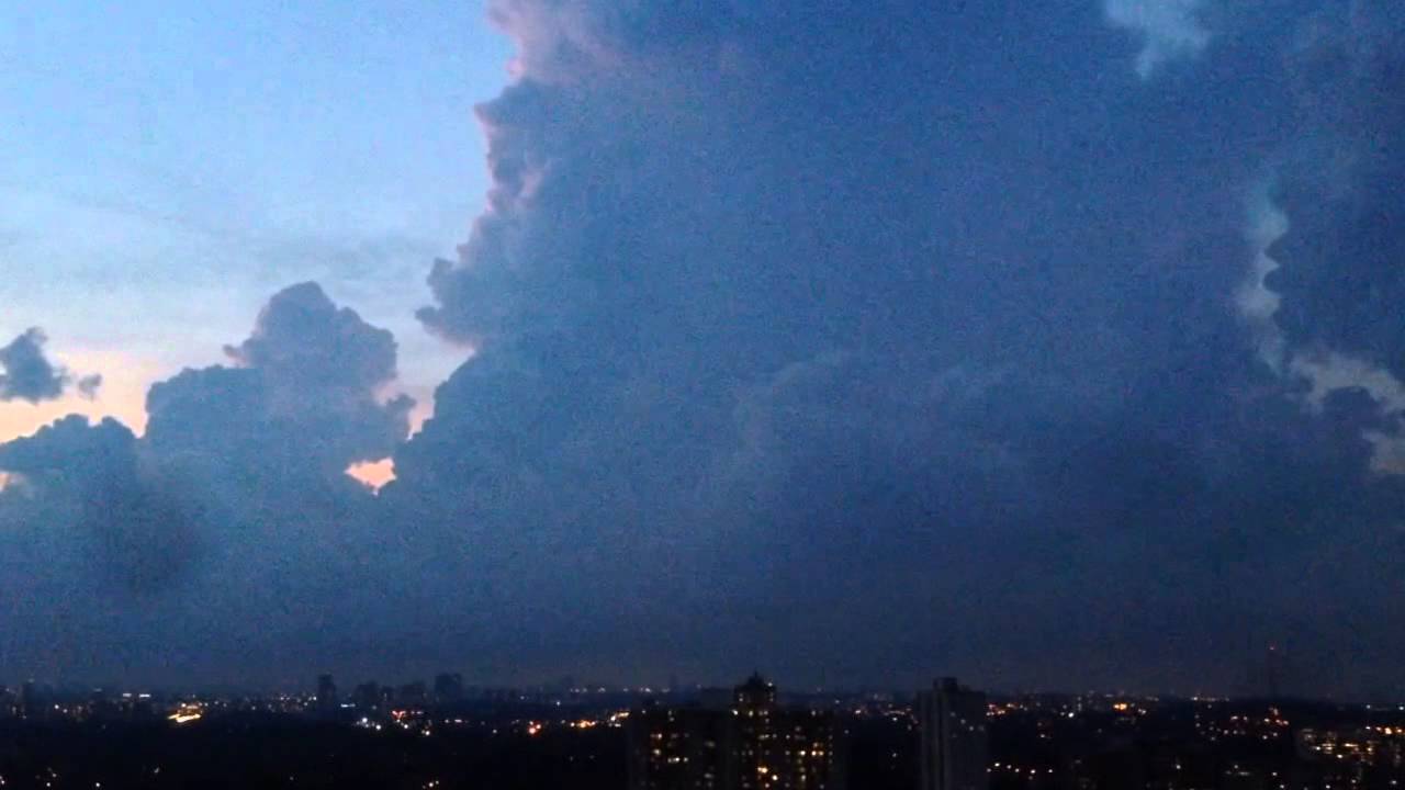 Lightning Cloud, no thunder - YouTube