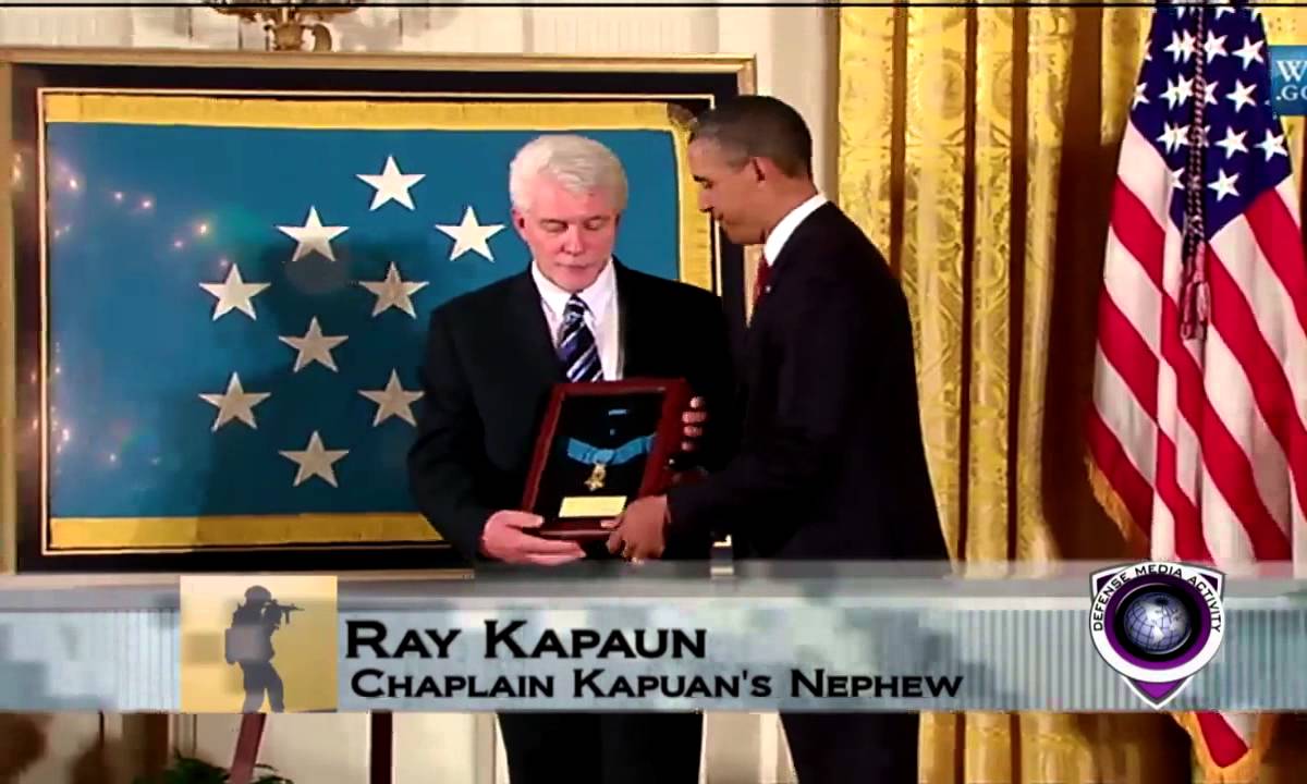 Soldiers Update: MOH Ceremony - Chaplain Emil Kapaun - YouTube