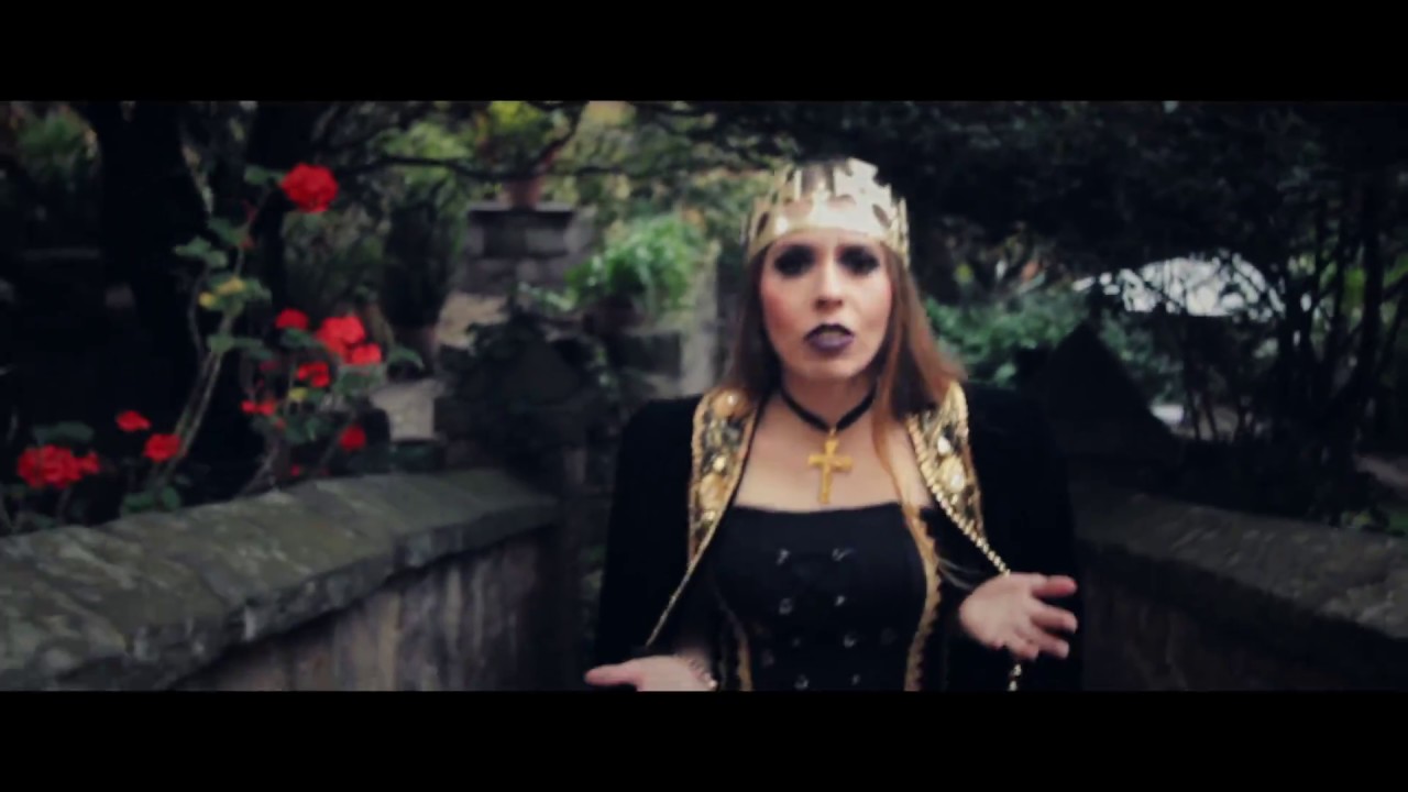 La Reina - Maria Pinzon (Official Video) - YouTube