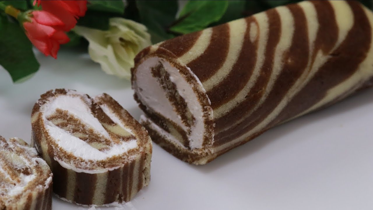 Zebra Roll Cake सिर्फ 7 मिनट में तवे पर बनाए यह शानदार केक - YouTube