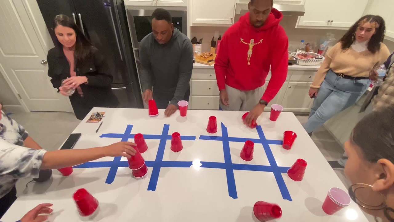 Holiday Family DRINKING Games - YouTube