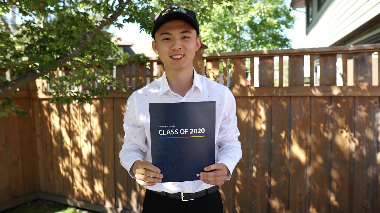 UVic Grad Box unboxing - YouTube