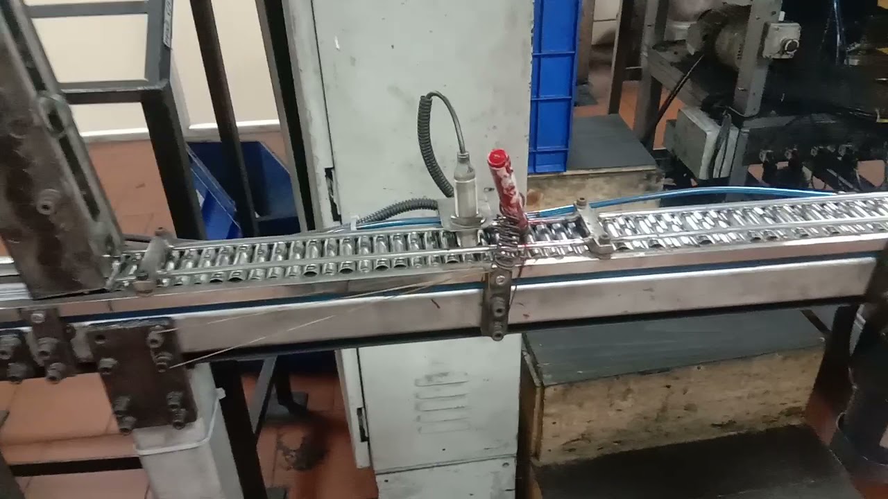 Eveready company battery cell making machines - YouTube
