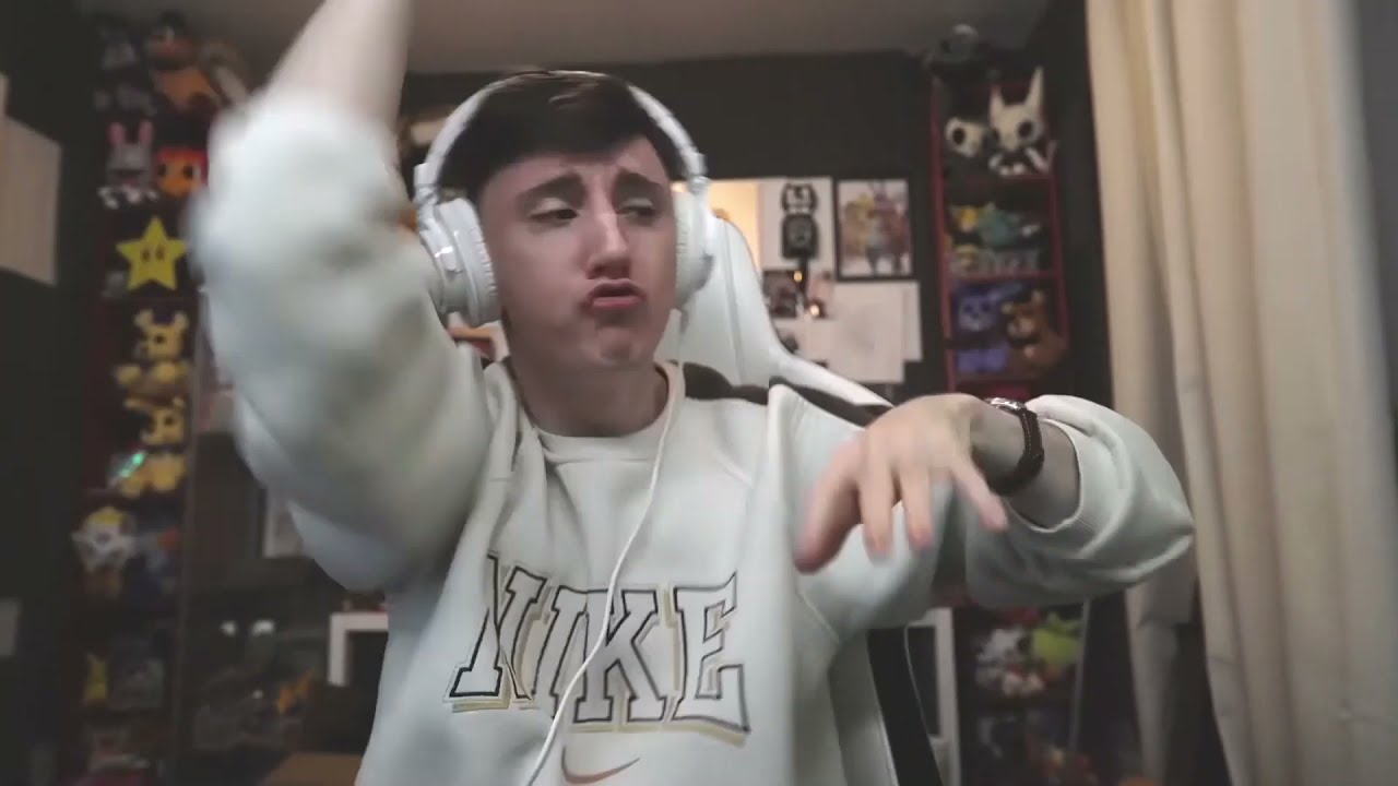 Music controls Dawko - YouTube