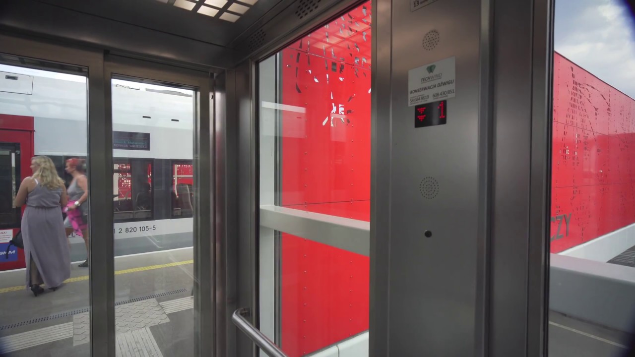 Poland, Gdańsk Lech Wałęsa Airport, 3X TECHWIND elevator - YouTube
