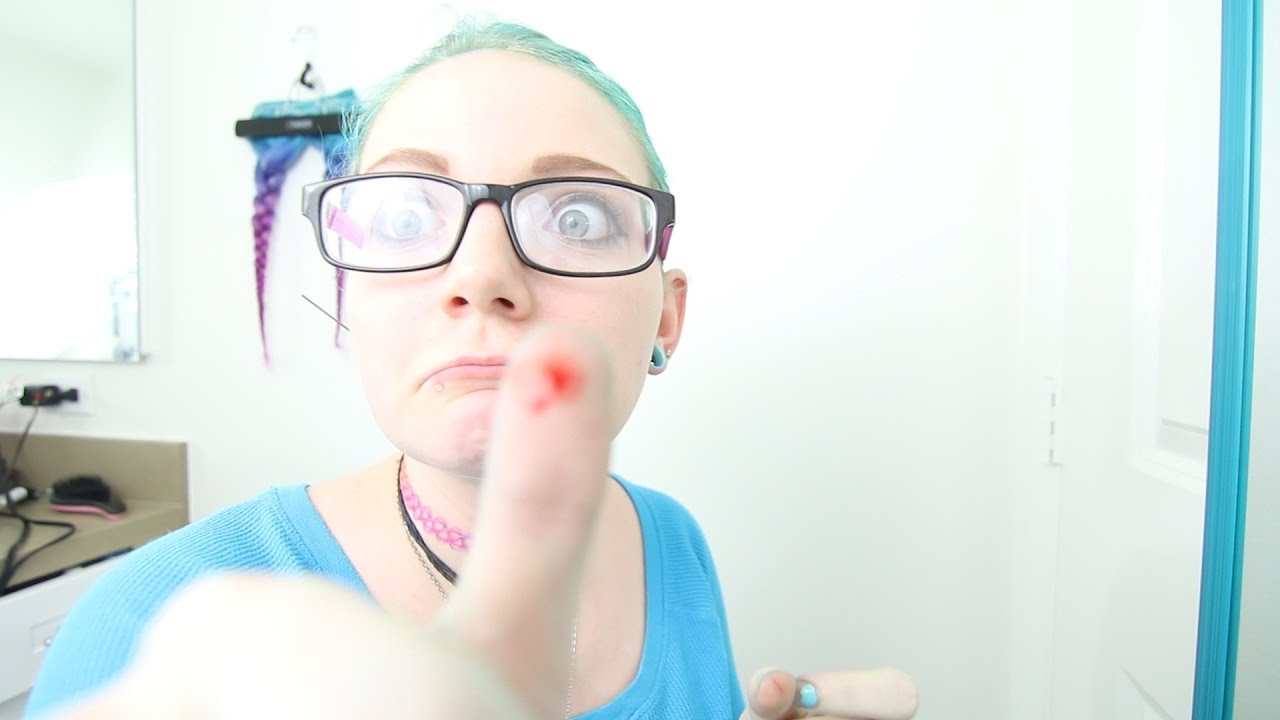 PIERCING MY EAR FAIL!!! - YouTube