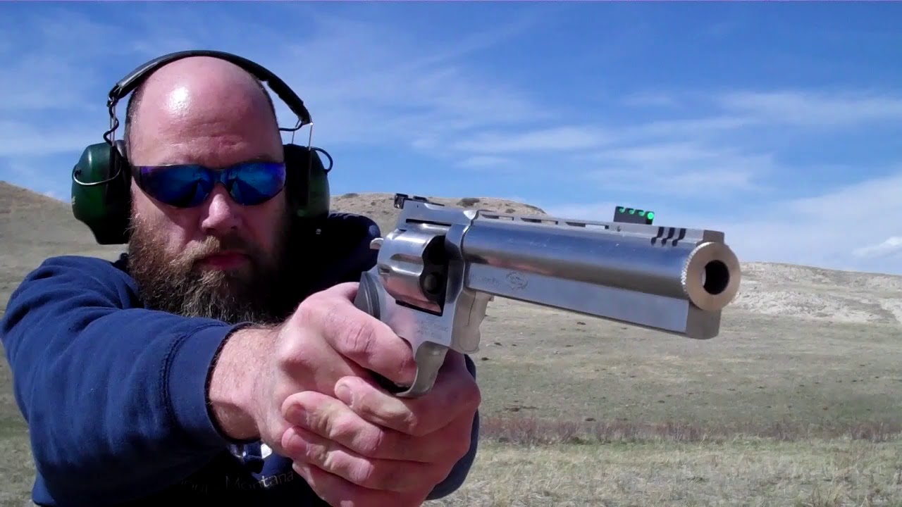 Dan Wesson 445 Supermag Revolver - YouTube