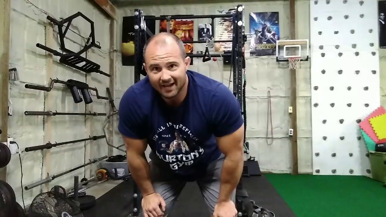 Alternating "See-Saw" Cable Lat Pulldowns - YouTube