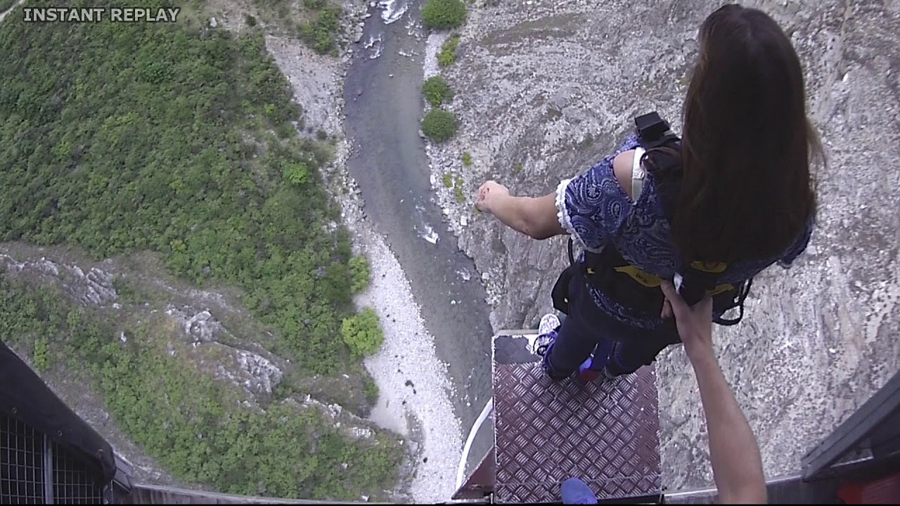 Bungy jump - YouTube