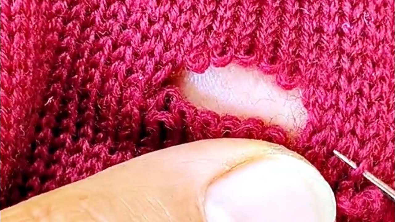 How to Invisibly Repair Broken 2 Yarns in a Knitted Sweater at Home ...