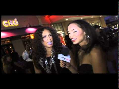 VH1 Football Wives: D210 TV Host Dawn Neufeld and VH1 Football Wives ...