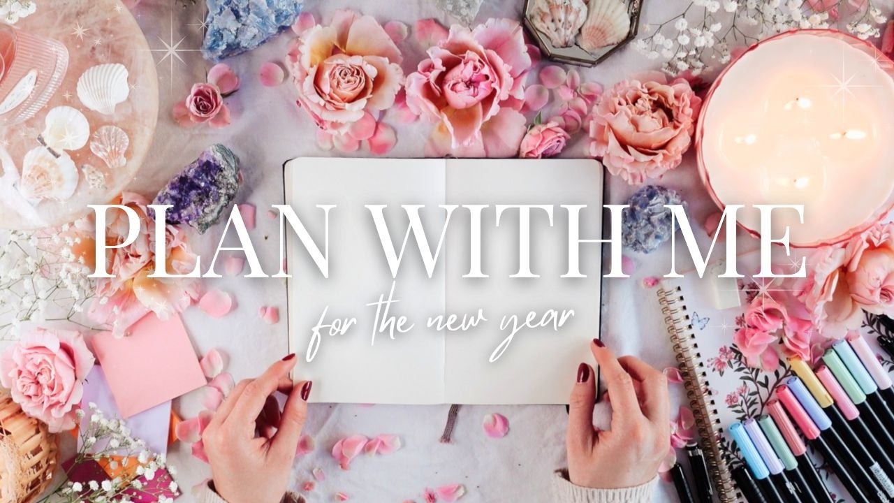 How I Plan A Year of Creativity - YouTube